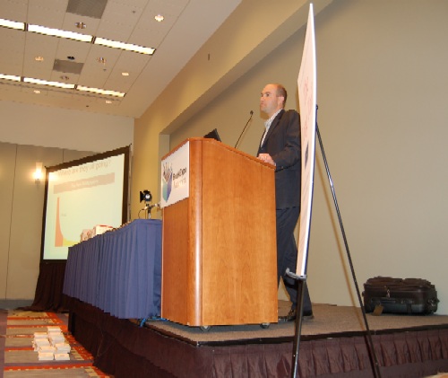 Chris Anderson Delivers “Long Tail” Speech - Reluctant Habits