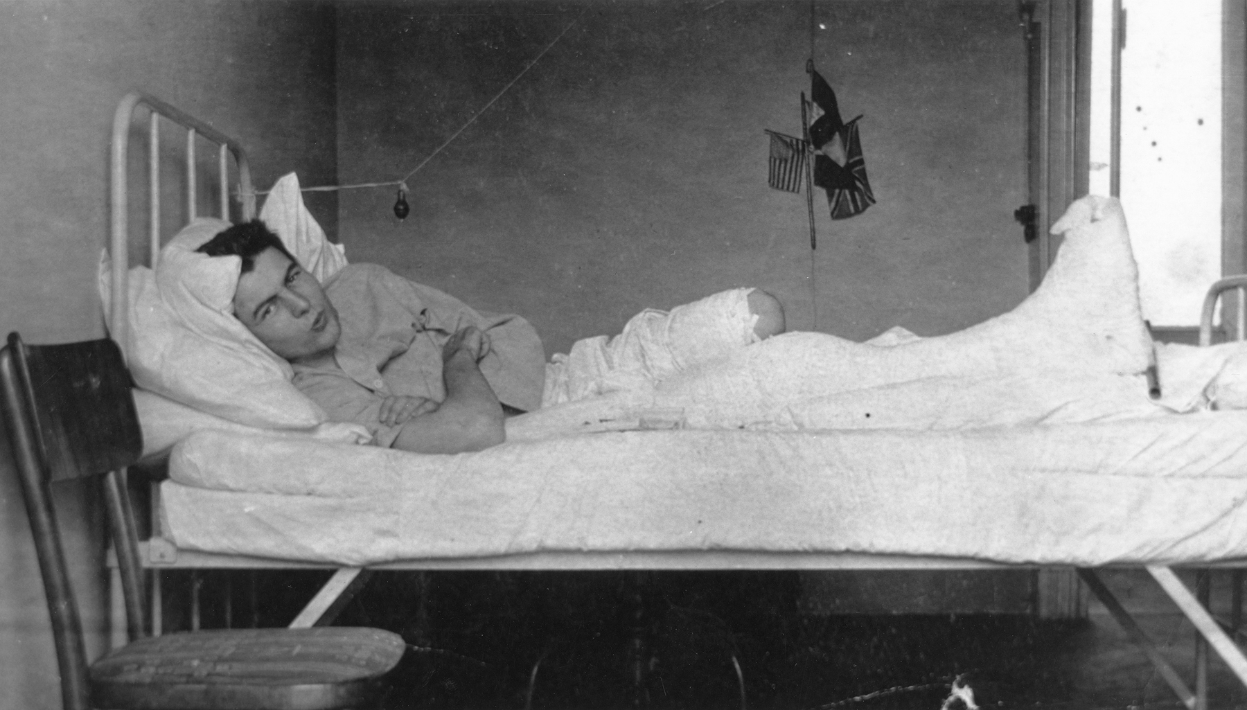 Ernest Hemingway Death Scene 8 BK Set: Ernest Hemingway Death